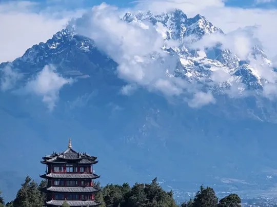 Zhuxieting Light Luxury Holiday Inn - Lijiang