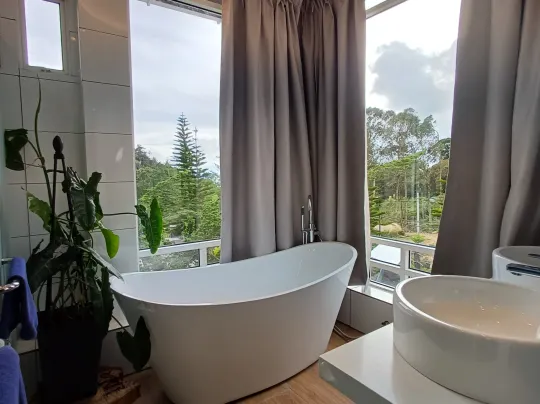 Sling & Stone Mountain Suites - Kundasang