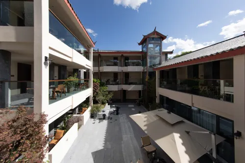 Leye｜The Mountain-View Luxury Terrace Hotel (at the Big Waterwheel)with ...