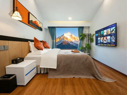 Xianyue Pavilion·designer’s Snow Mountain Panoramic Secret Garden Beauty Stay - Lijiang