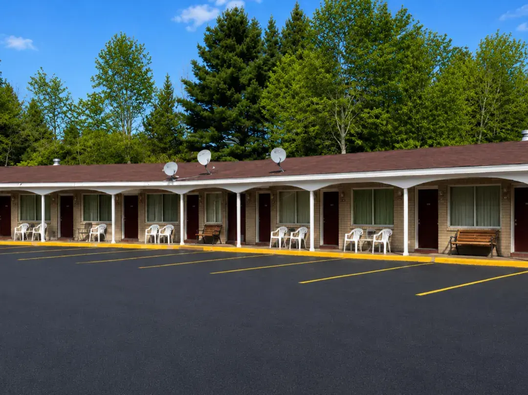 Oyo 187 Skyways Motel - Gravenhurst