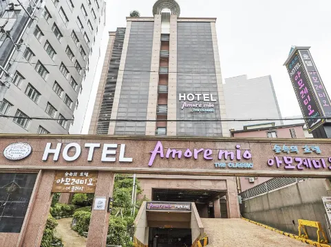 From H Amoremio The Classic Suwon Station - Cheonan-si