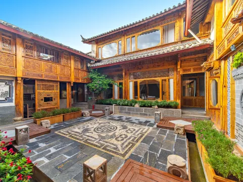 Yunnan Namei Rizhao Jinshan View Snow Mountain Panoramic Beauty Su - Lijiang