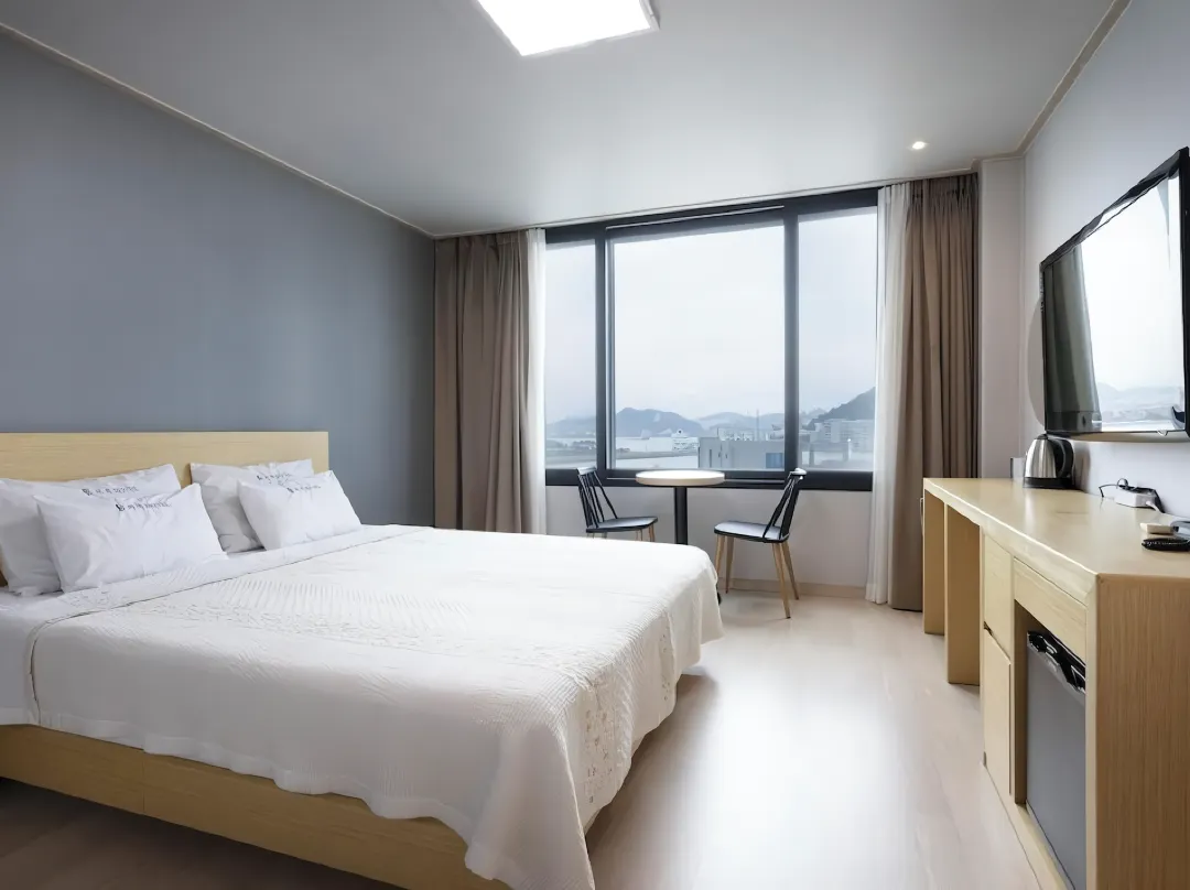 Busan Yeongdo Beach - Busan