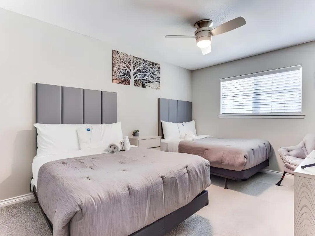 Reston New Bright, Airy Home W/ In Ground Pool & Grill - Richardson, TX