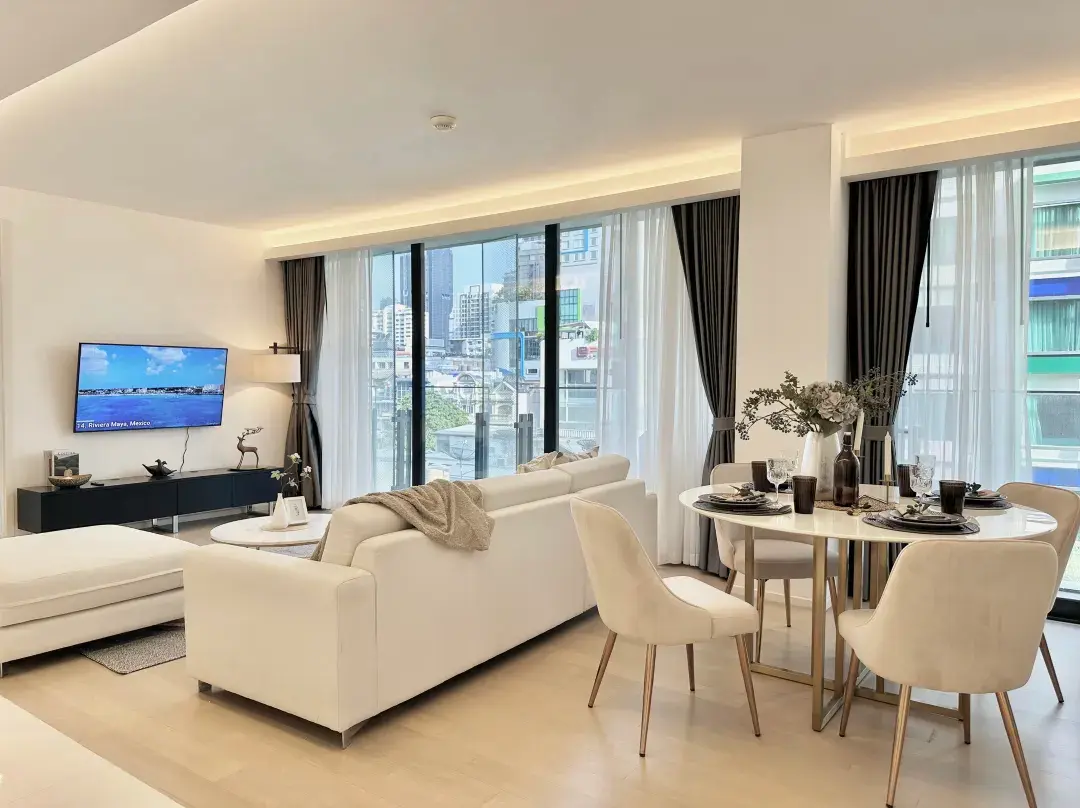 Deluxe Room Near Bts Nana | Sukhumvit 11 - Bangkok