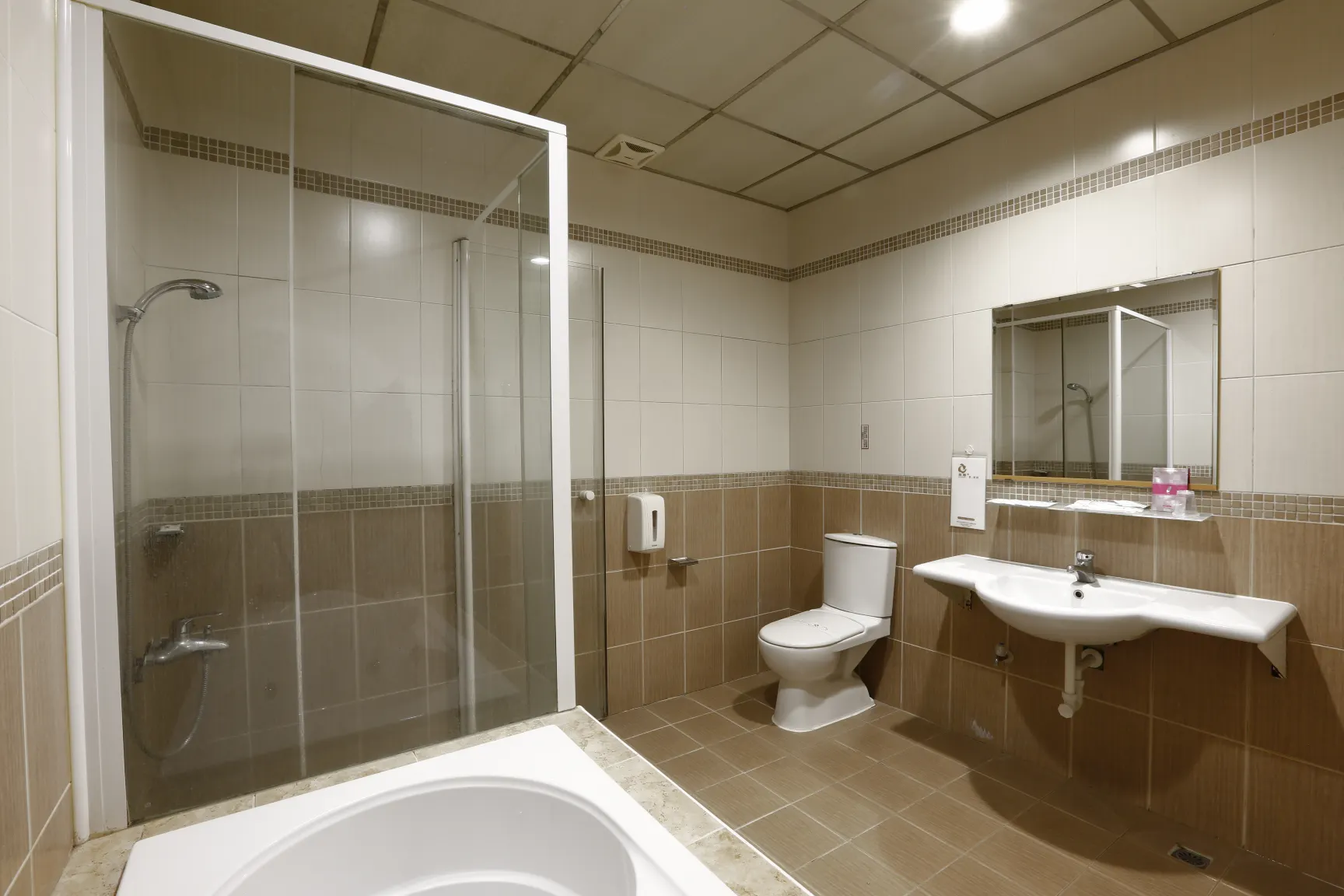 JYD Motel - Xinfu(Fengshan) by HXgroup - 54 Verified Photos & Reviews ...