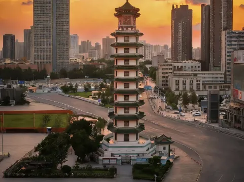 Huarenyiju Hotel - Zhengzhou
