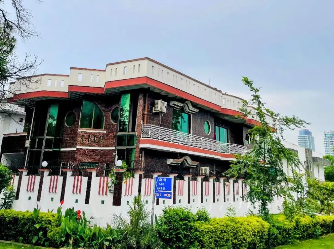Executive Galaxy Guest House - Islamabad