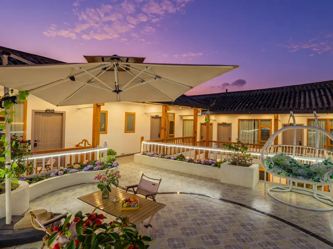 Another House · Designer Smart Home Inn - Lijiang