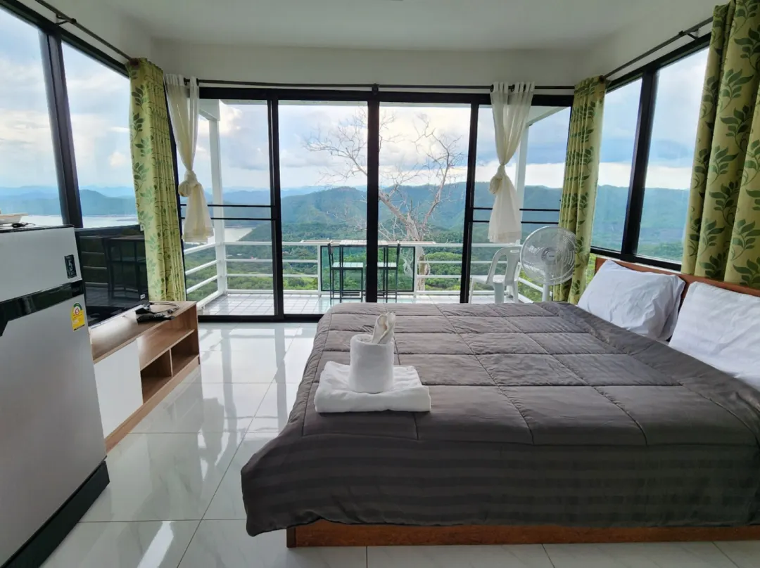 Rai Phu Pha Camping And Cafe @ Srinagarind Dam - Kanchanaburi