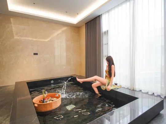 Yangzhou Fengyin Wutong Holiday Hotel - Yangzhou