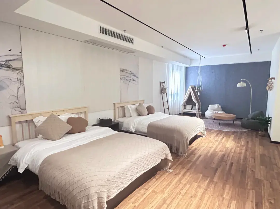 8th Floor Shanshuijian Homestay - Guilin