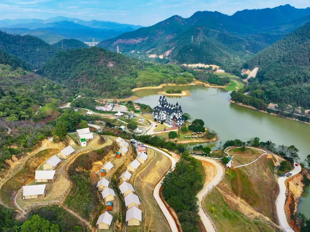 Crescent Creek - Zhaoqing