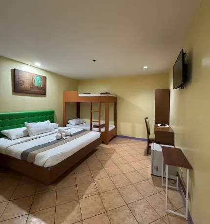 Comfy Inn Mabini Manila - Check 35 Photos | Trip.com
