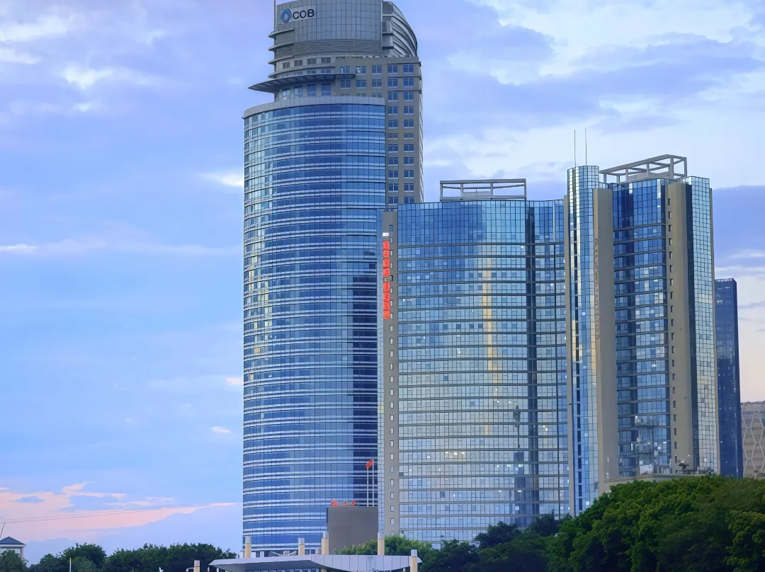 Xiamen Blue Mountain Yuehai View Hotel - Xiamen