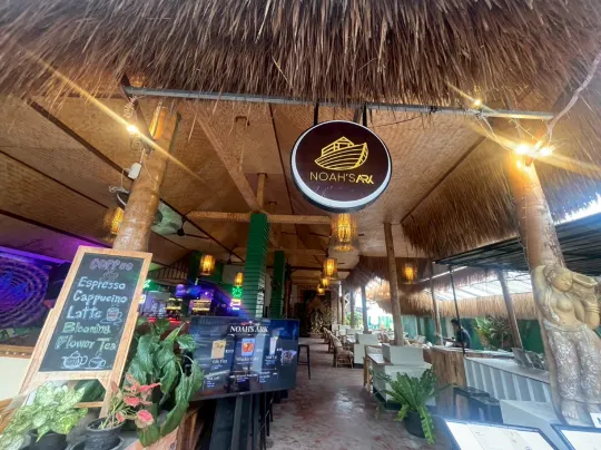 Noah’s Ark Cannabis Bar Restaurant Hostel - Ko Samui