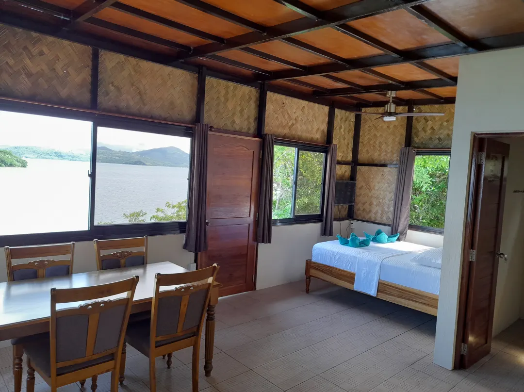 Sand Island Beach And Dive Resort - Coron