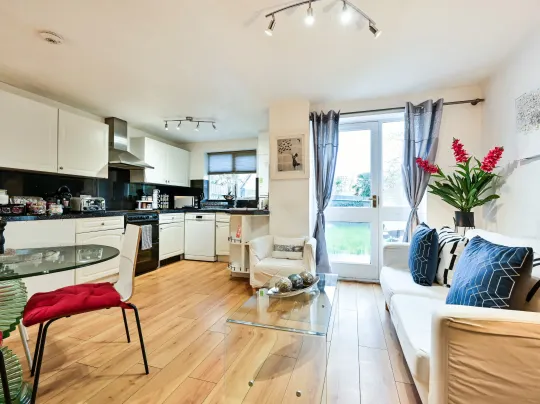 Destination London Docklands Riverside - Woolwich