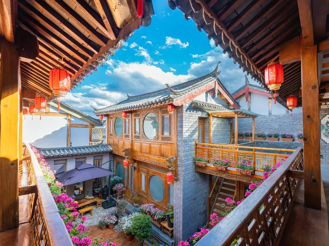 Shile Hot Spring. Flowerside Brand Designer Mercure - Lijiang