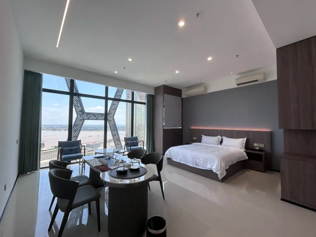 Golden Bridge Business Hotel - Phnom Penh