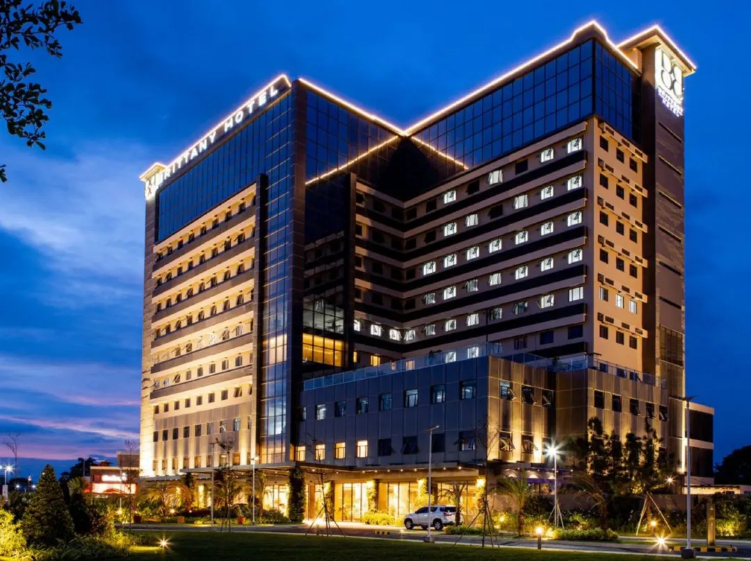 Brittany Hotel Villar City - Bacoor
