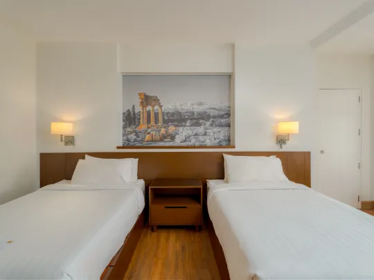 Hotel Carlito Tagaytay - Tagaytay