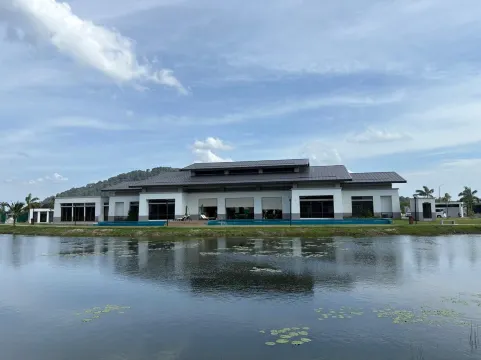 The Mangrove At Carey Circles - Banting