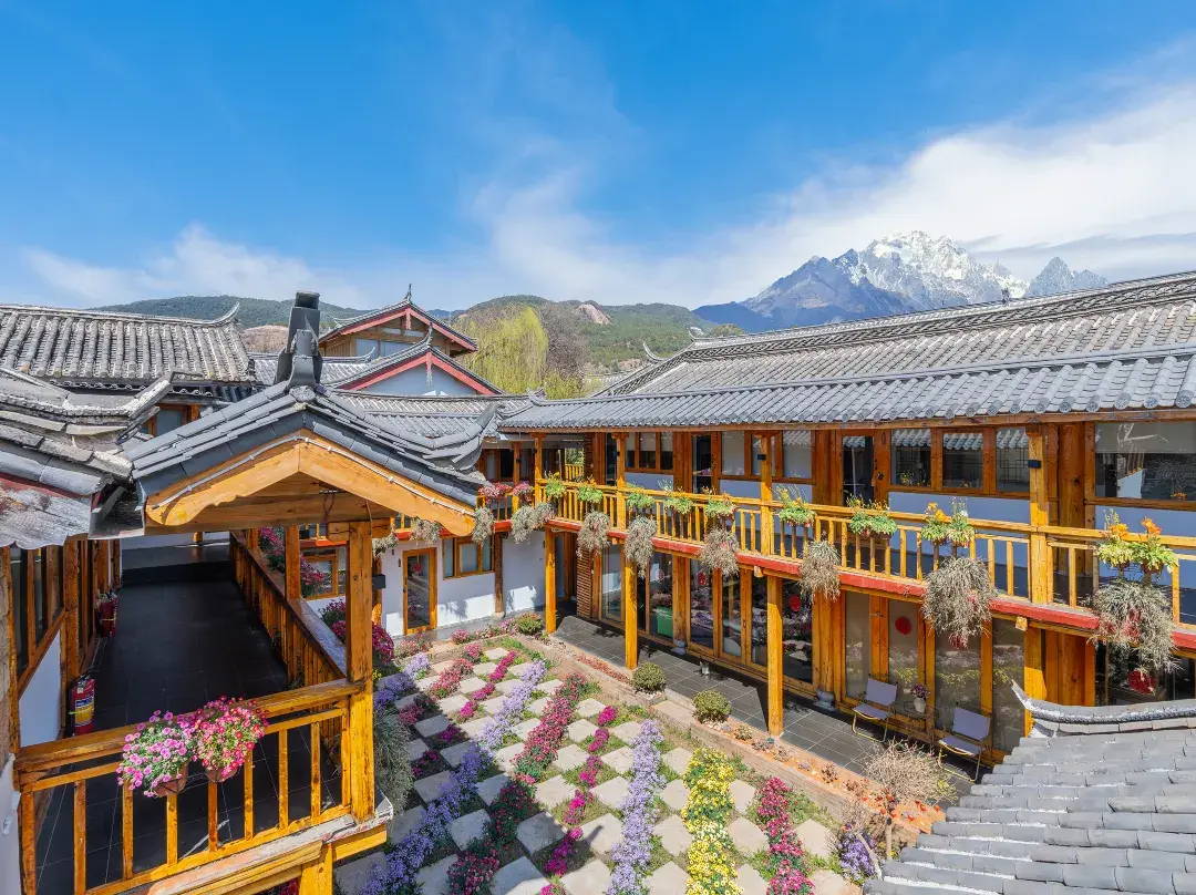 Sanqianyuan·style Snow Mountain View Garden Beauty Su - Lijiang
