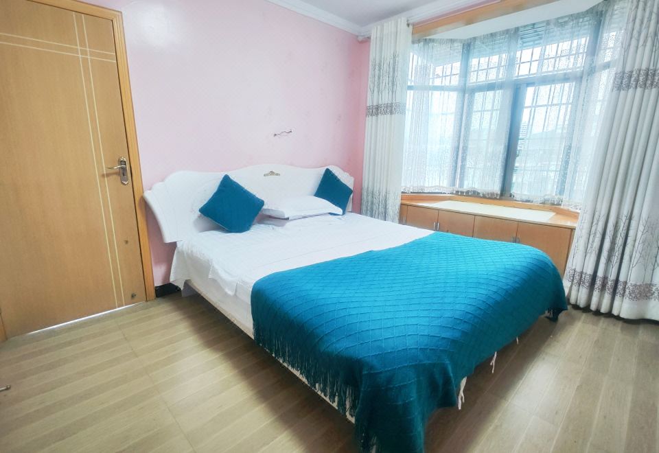 feng-huang-xian-le-yi-ke-zhan, Fenghuang County - 2026 Prices & Reviews ...
