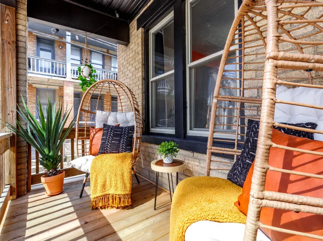 Top Rated-parking Free-prime Location -Clean - Ohio