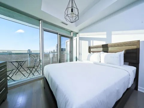 Rivetstays - The York - Toronto, ON