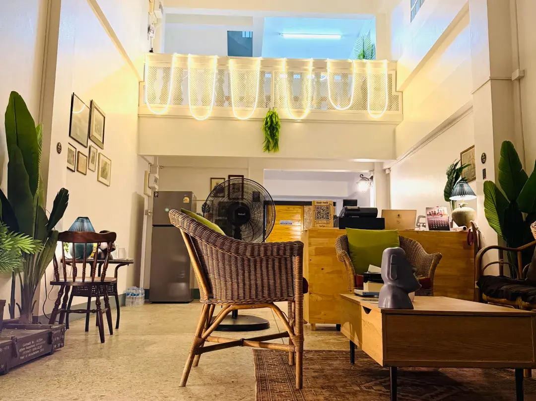 Hee Pee Hostel - Buri Ram