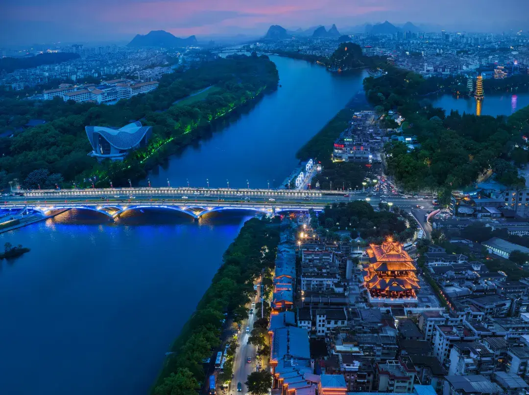 Echeng Hotel - Guilin