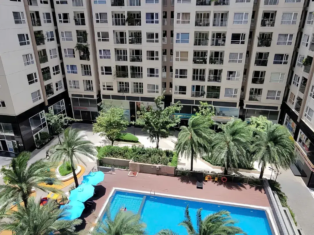 Lala Tan Son Nhat Airport Skycenter -