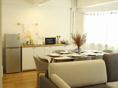 3 Bedrooms China Town, Rare To Find 2 Mins From Mrt Train - Bangkok