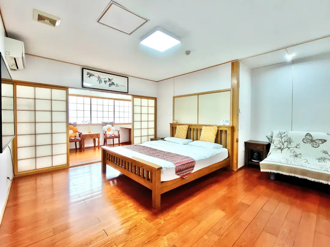 Qingdao Yongrixiang Hotel - Qingdao