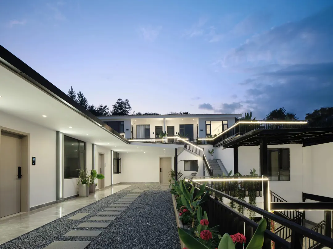 Overlook · Smart Designer Panorama Resort Hotel - Lijiang