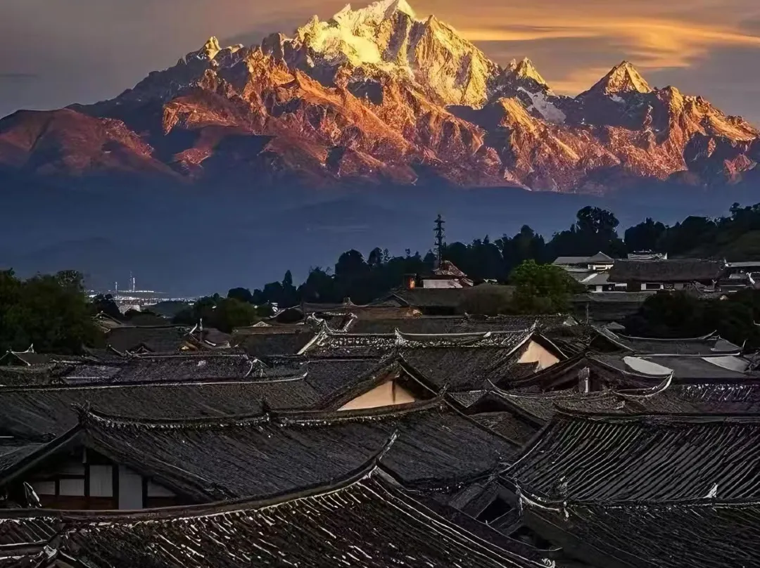 Sunrise_zhaohui Senshi Secret Garden Courtyard - Lijiang