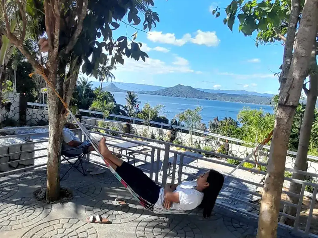 Private Pool Overlooking Taal Lake & Mountain - Lipa