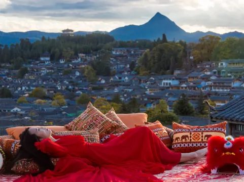 Shanye Yisu · Gucheng Panorama Resort Hotel - Lijiang