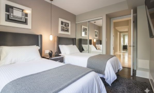 Metropolis Loft - CN Tower: 2026 Deals & Reviews | Trip.com