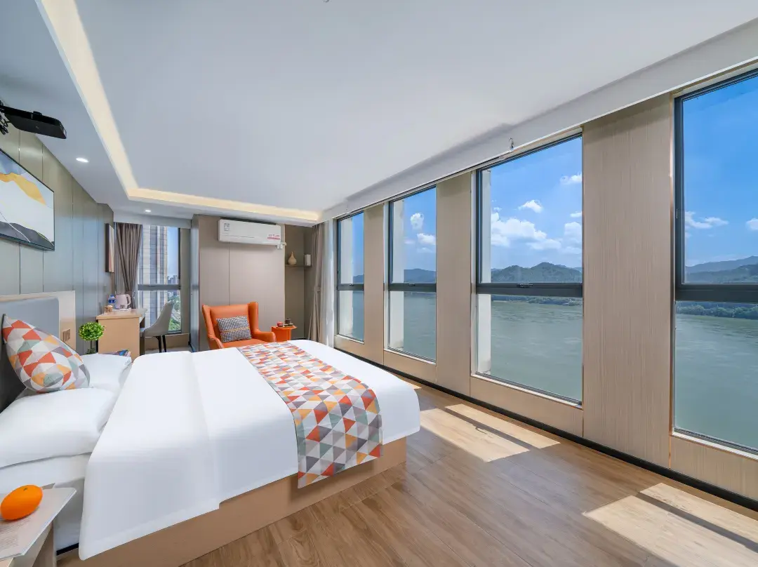 Xinman Yuejiang View Cinema Hotel - Yichang