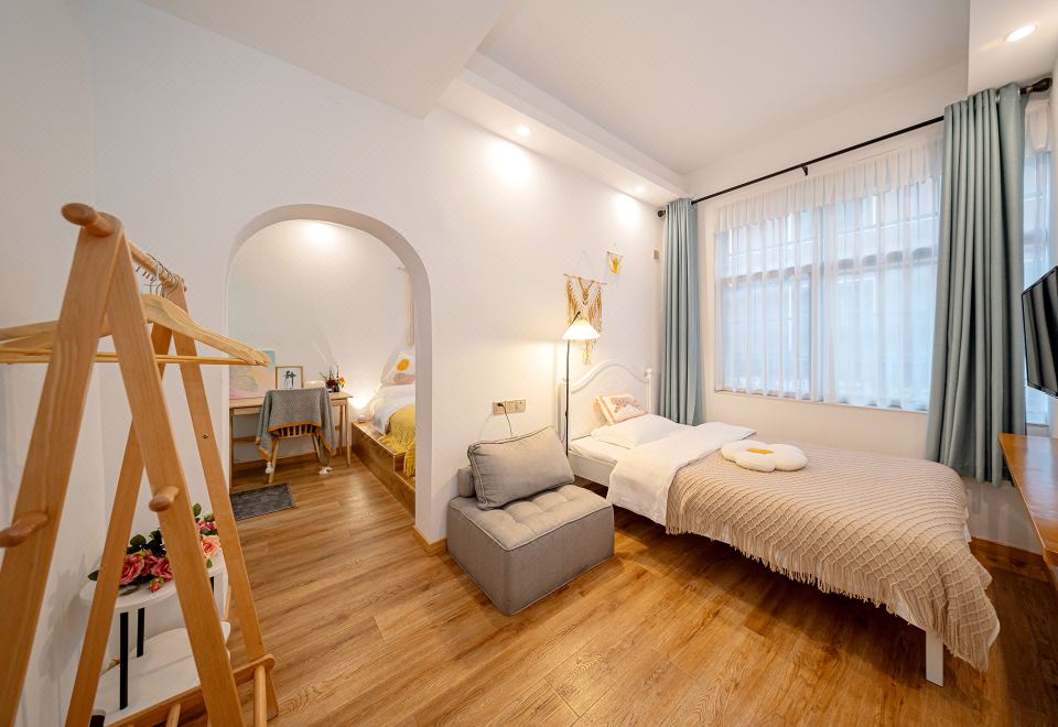 Microsaccharide Inn (Zhangjiajie Tianmenshan National Forest Park ...