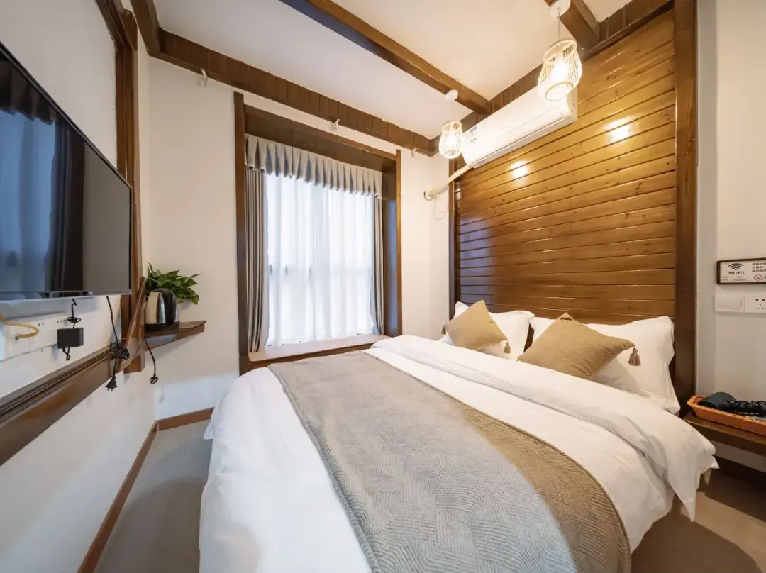 Shile Minsu - Zhangjiajie