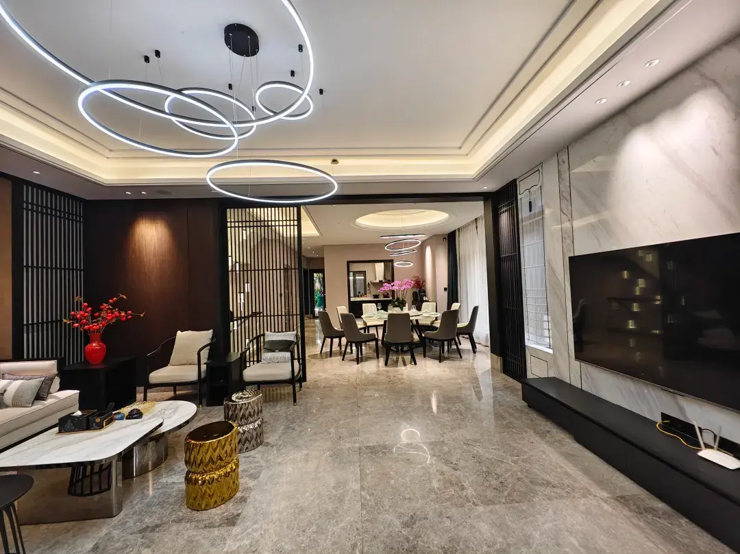 Dian Chi Shu Yu Du Dong Bie Shu（convention And Exhibition Centre） - Kunming