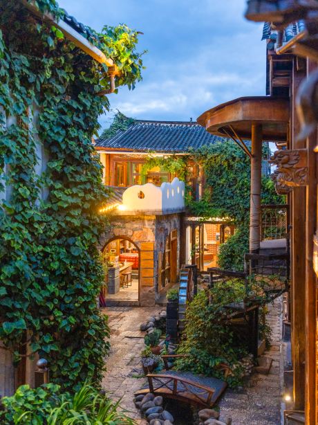 Zhiyun Mansion | Lijiang Naxi-style Local Experience Boutique ...