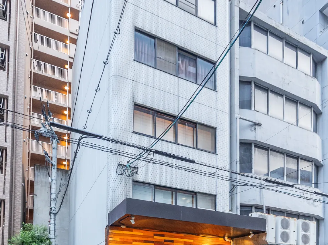 $@Home Sakaisuji Honmachi - 5 Mins Walk To Sakaisuji Honmachi Station, 45 Mins To Kansai Airport - Osaka