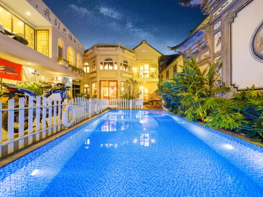 Flyrider Motorcycle Pool Inn - Dali