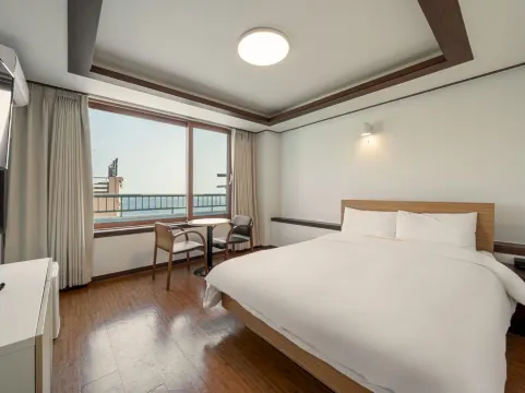 Memories Hotel - Sokcho-si